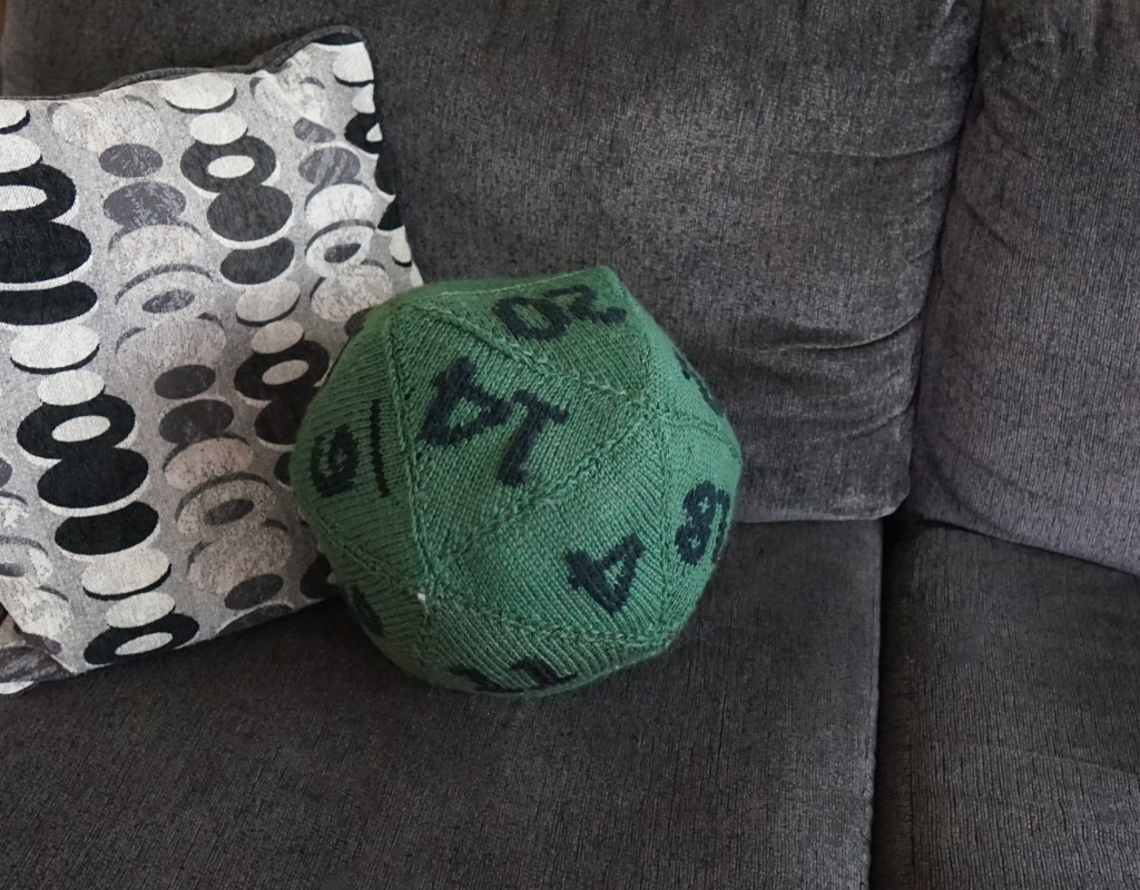 Knitted D20 · Make Craft Game